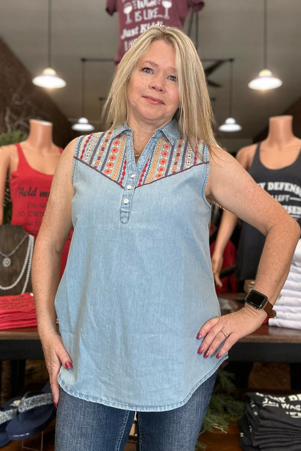 Roper Womens Lightweight Sleeveless Embroidered Blouse – Gallop 'n Glitz